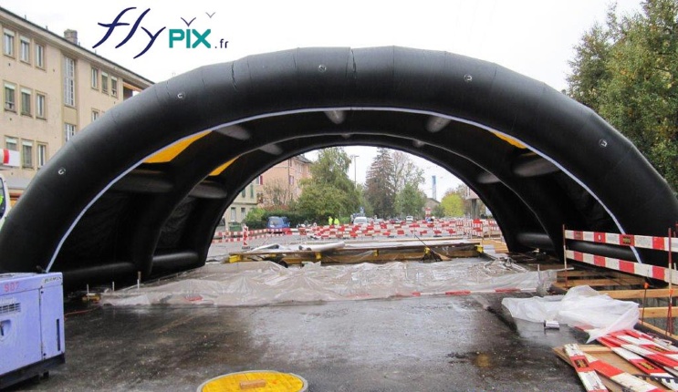 Abri gonflable de chantier BTP